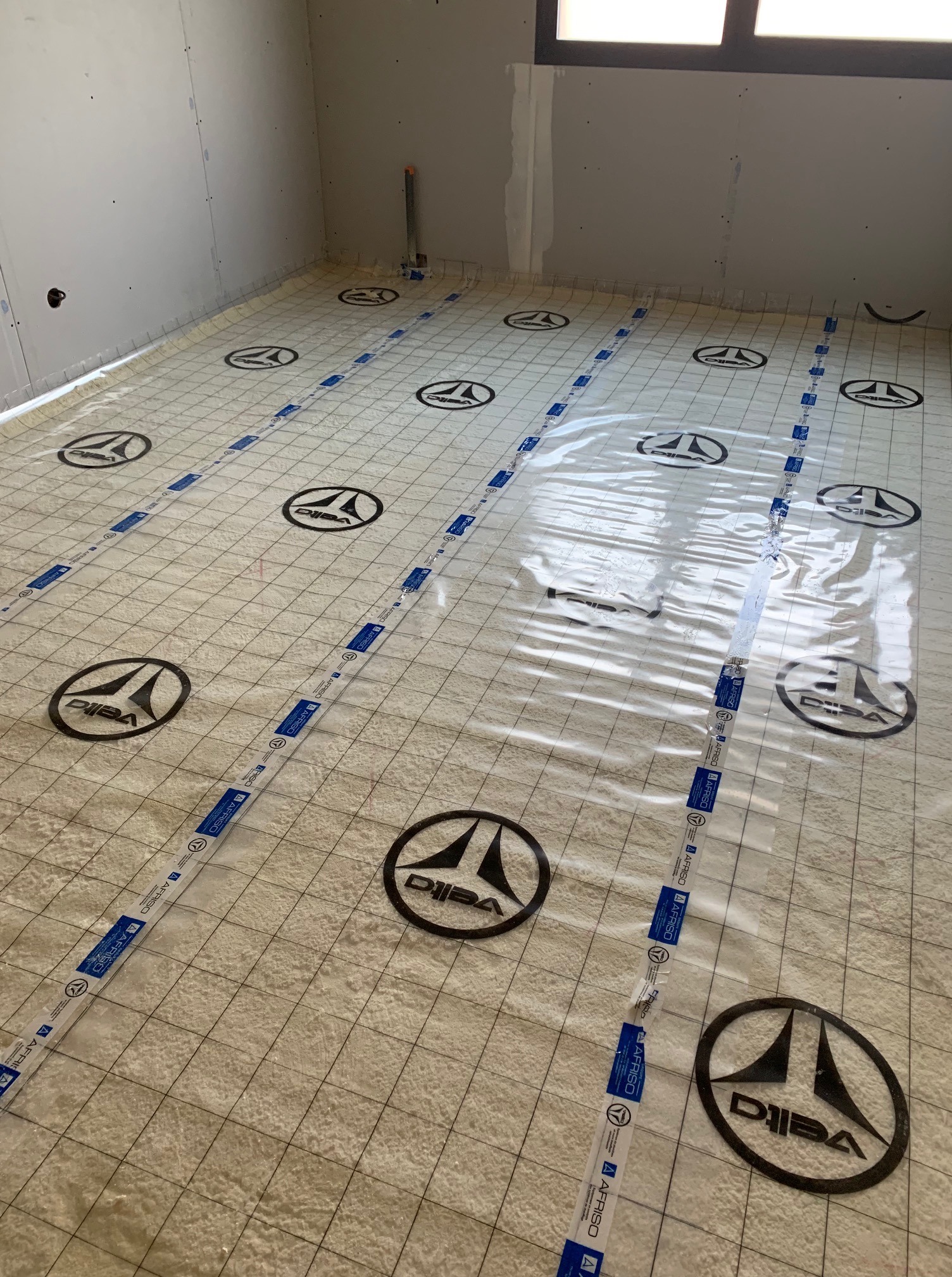 La mousse polyuréthane projeté, le tertiaire lui va si bien ! - AEVELIA ...